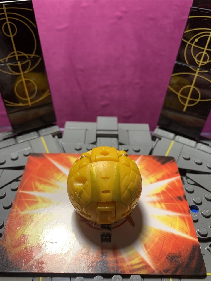 Bakugan Genesis Pharol Yellow Gold Aurelus RARE Evolutions Battle ...