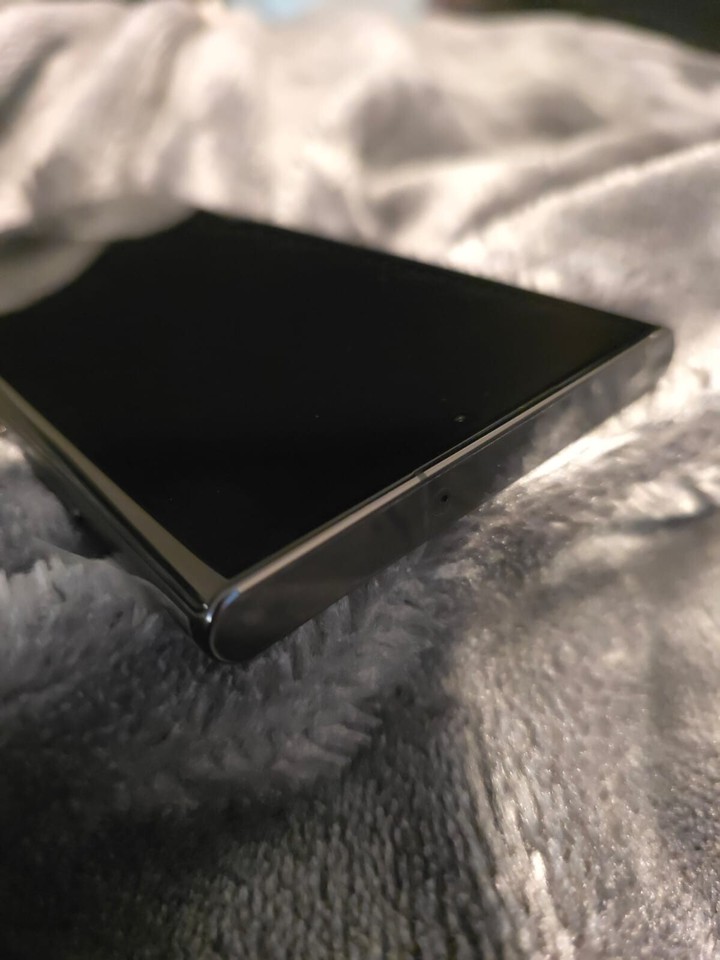 Samsung Galaxy S22 Ultra SM-S908E - 256GB - Phantom Black (Unlocked ...