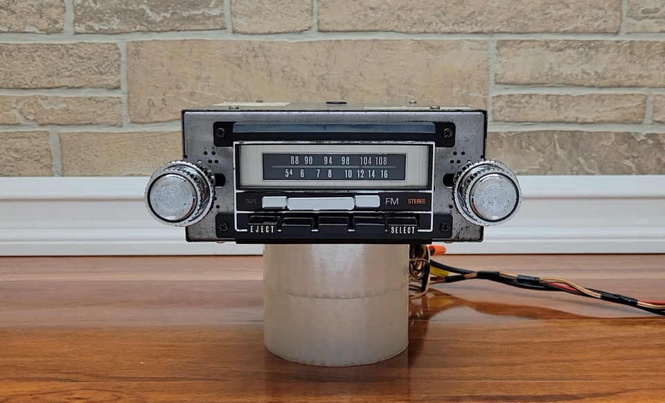 RARE VINTAGE AM/FM RADIO 8 TRACK player Sound Custom by AMC classic 2 ...