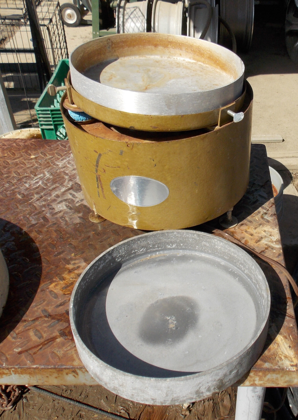 Lortone FL10 FL 10 Vibrating Lapidary Lap Rock Slab Polisher, needs ...