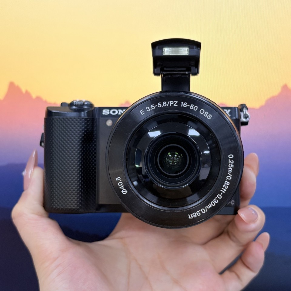 Sony Alpha a5000 Mirrorless Digital Camera w/16-50mm Lens Black - 95 ...