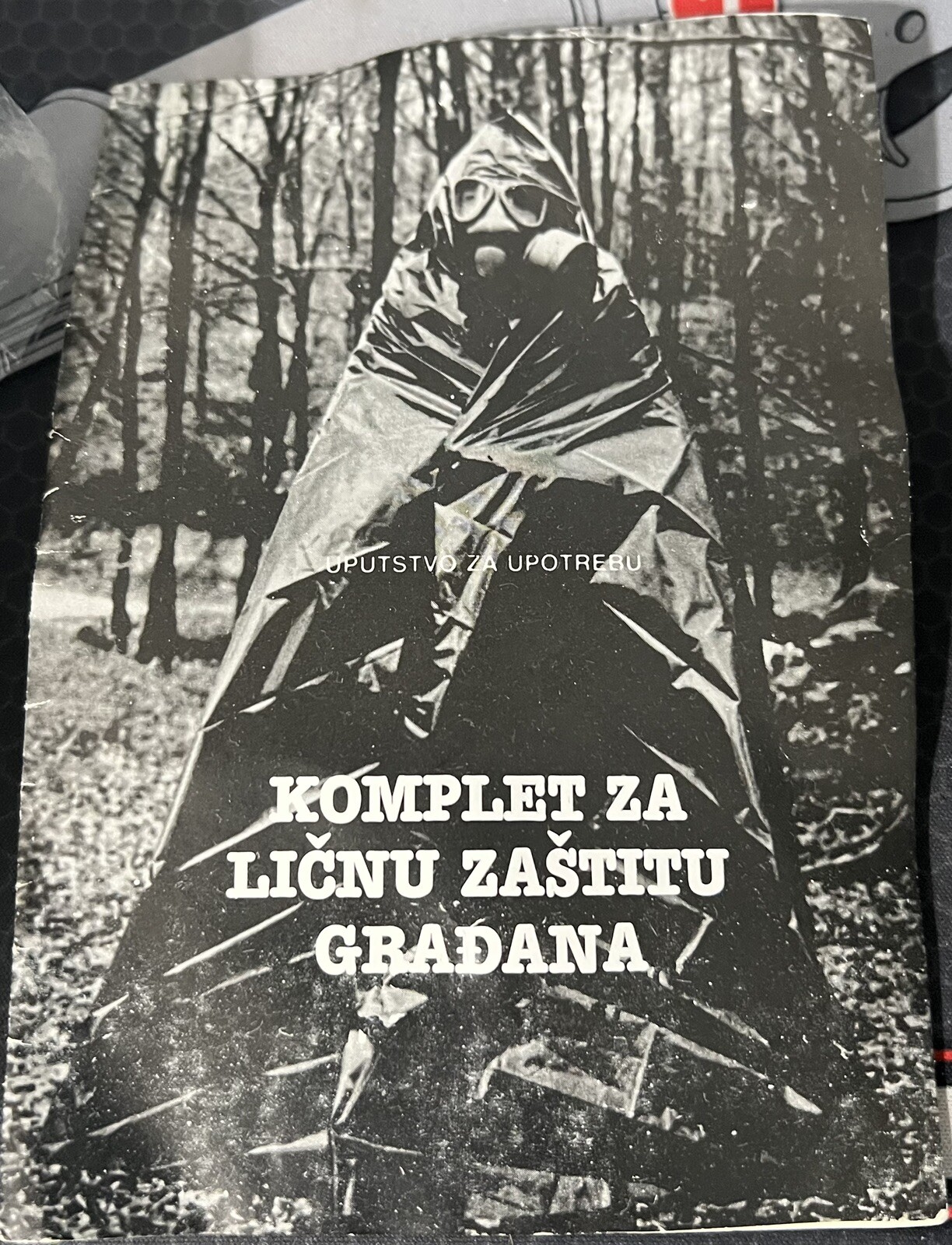 YUGOSLAVIAN / SERBIAN CHEMICAL PONCHO AND M-1 GAS MASK SET 60MM ** | eBay