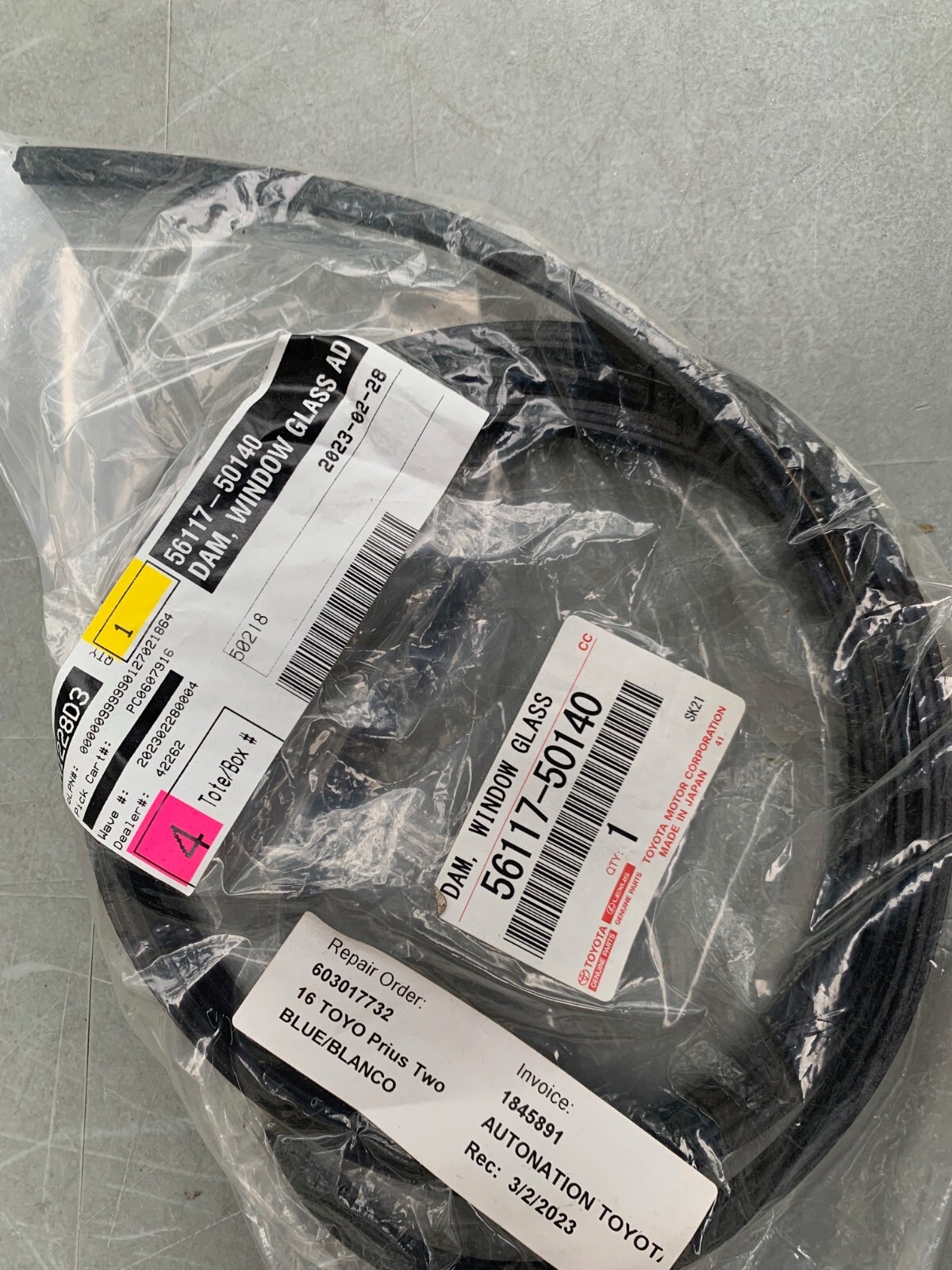 TOYOTA DAM WINDOW GLASS ADHESIVE REAR WINDSHIELD WINDOW ORIGINAL ...