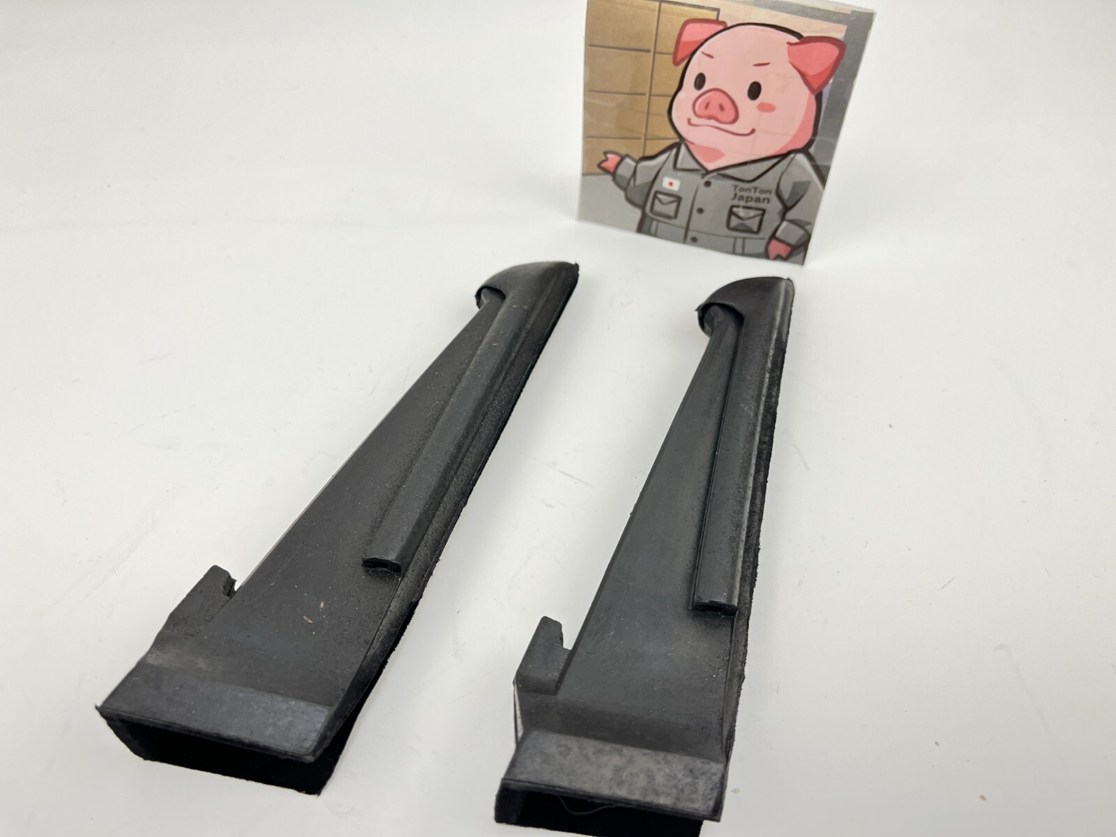 Nissan Genuine Z31 FAIRLADY Z Rubber Corner LH+RH Set 80331-01P00 x2 | eBay