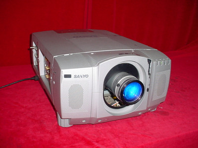 Sanyo Pro UX Multimedia Home Theater Projector PLC-EF10NA 3,000 Lumens ...