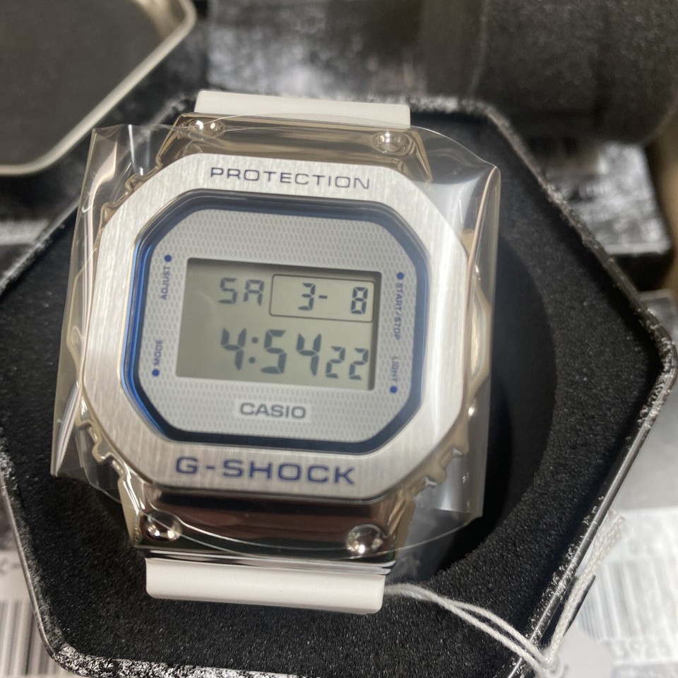 Casio G-Shock Retro Limited Edition Digital Quartz GM-5600LC-7 GM5600LC ...