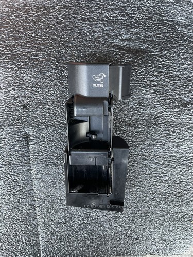 OEM Cup Holder for Mercedes Benz C-Class W203 2036800879 A2036800879 | eBay