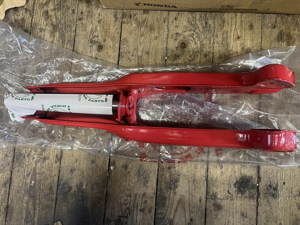 Honda C 50 / C 70 C 90 Z Cub Genuine Honda Oem Front Forks Red nos ...