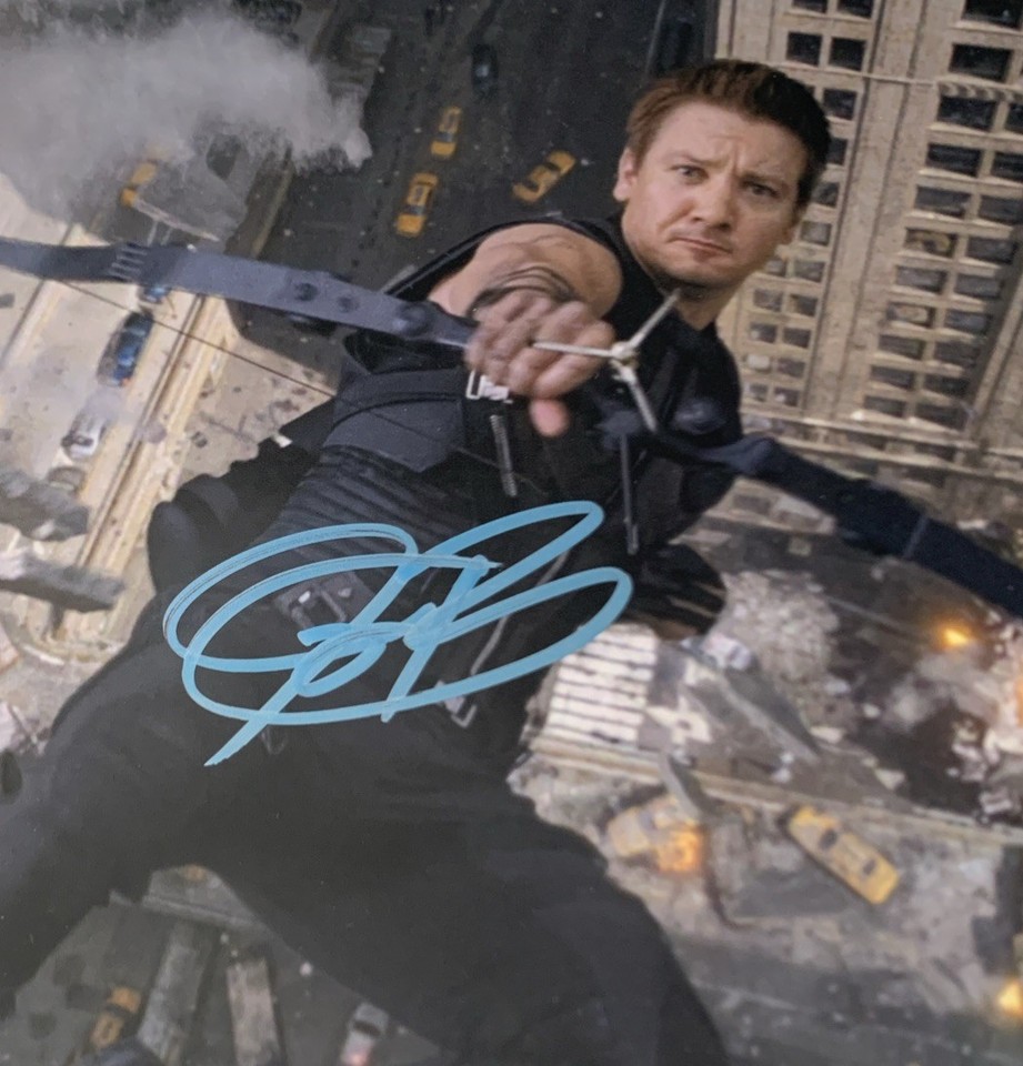 Avengers Hawkeye Jeremy Renner Signed Autographed 8x10 Photo *SALE* | eBay