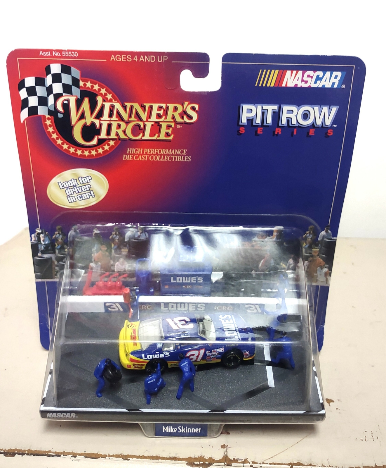 1998 Winner's Circle Pit Row 1:64 #31 Mike Skinner/Lowe's In Pit Stall ...