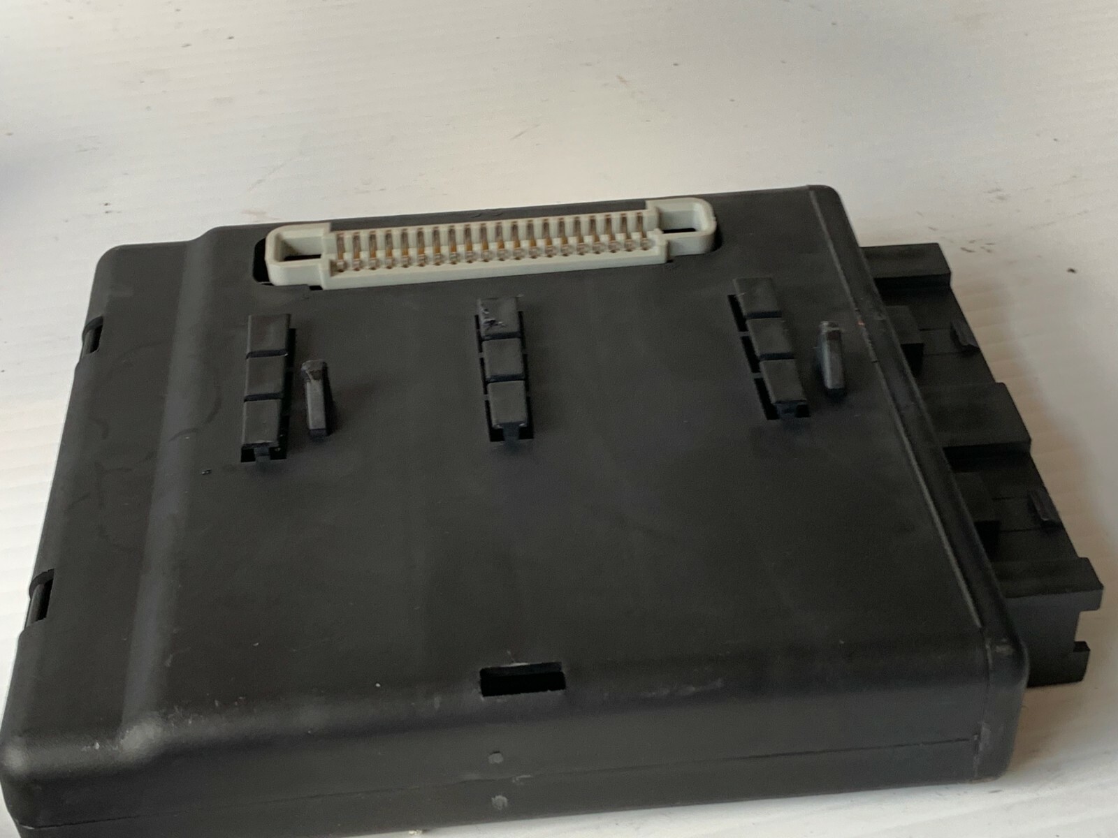 2002 - 2005 GMC Envoy Trailblazer Rainier Body Control Module Unit ...