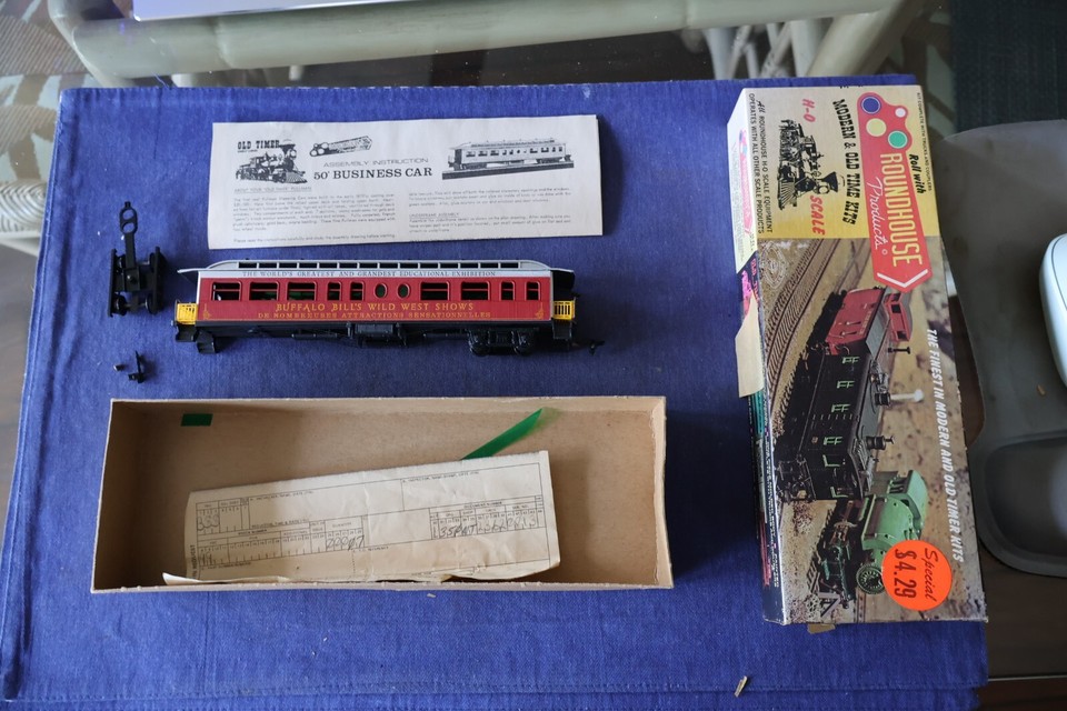 3 Roadhouse Model Train building Kits 1 already assembled, 1 partial &1 ...