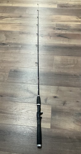 RHINO RKC602M 6’0”, 2 PIECE FISHING ROD, MEDIUM 8-17Lb. LINE 1/4-3/4 Oz ...