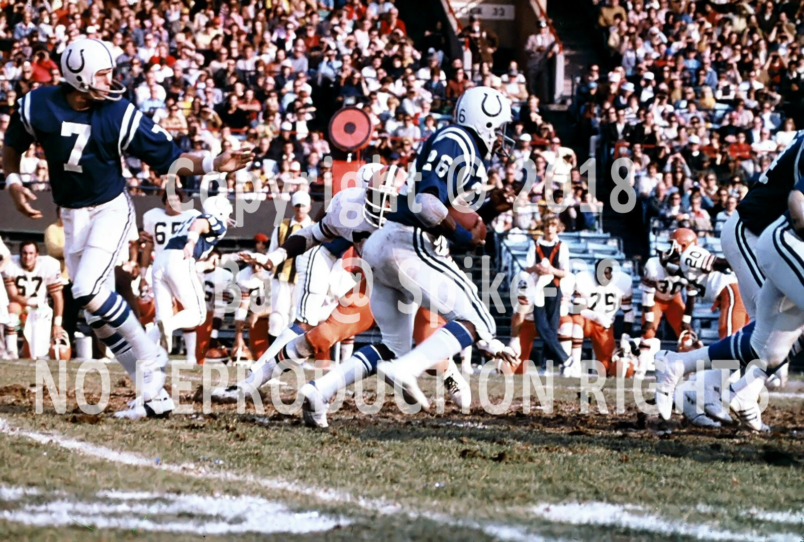 BERT JONES,LYDELL MITCHELL BALTIMORE COLTS VS. CLEVELAND BROWNS HANDOFF ...