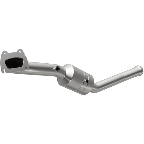MagnaFlow OEM Grade Federal / EPA Compliant Direct-Fit Catalytic ...