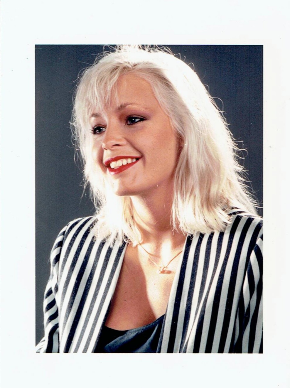 1989 Original Photo Penthouse Pet of the Year Lynn Johnson poses for ...