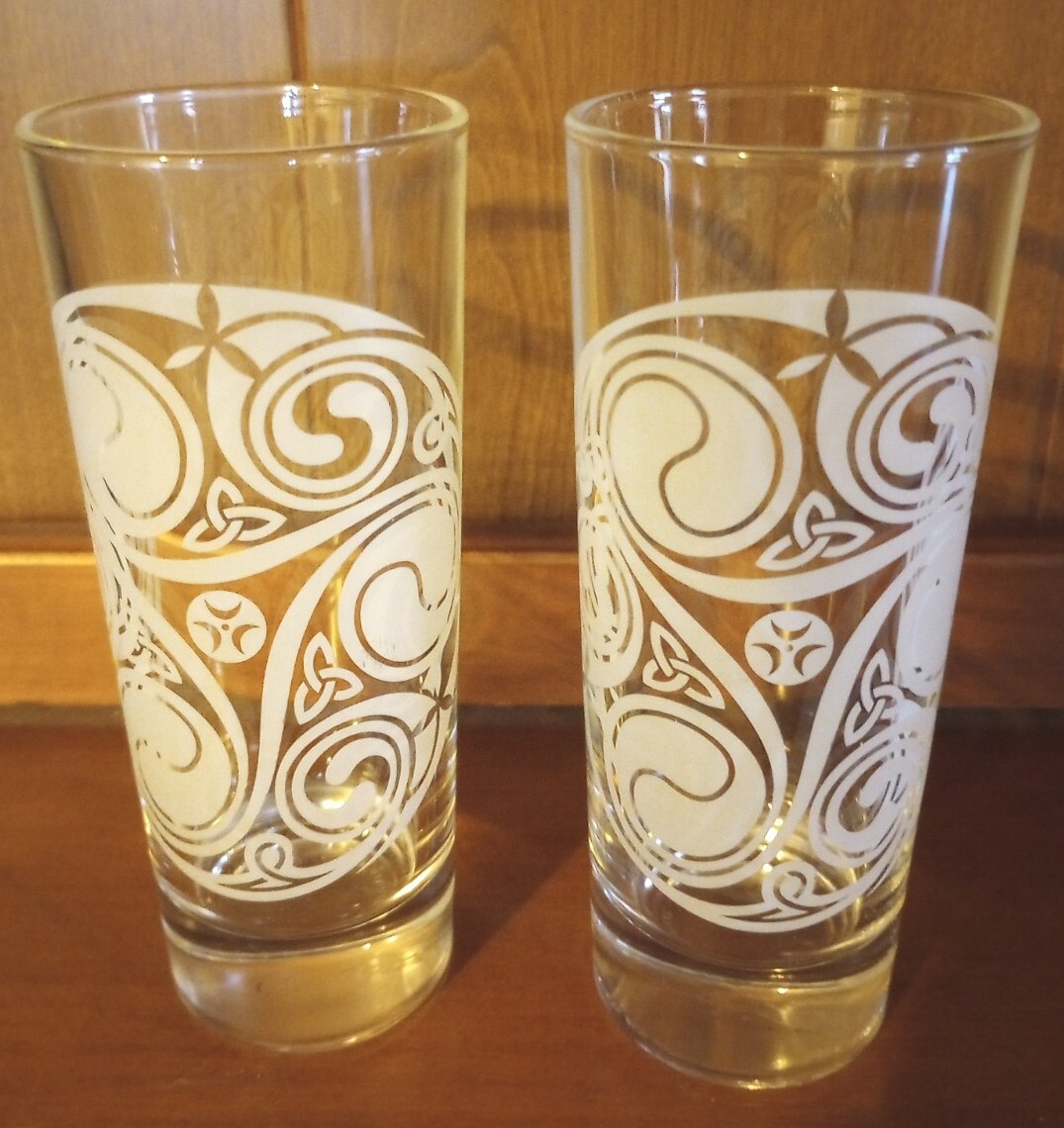 IRISH MIST Tall Shooter Glasses CELTIC SYMBOL ~ 5 5/8 ins Tall ~ Set of ...