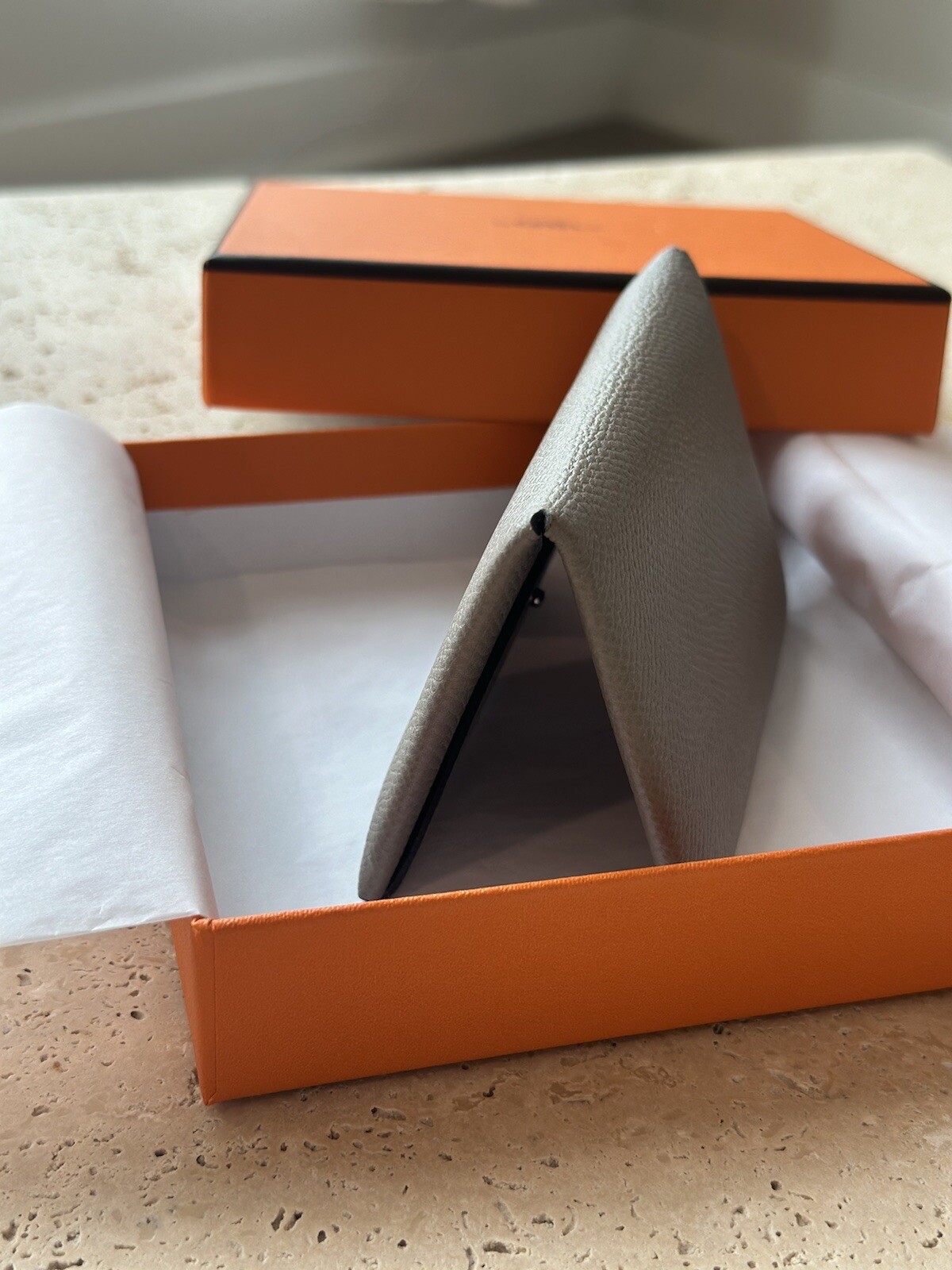 HERMES Etoupe Epsom Leather Calvi Card Holder - Gem