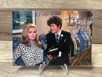 Sharyn Hillyer The Monkees Hand Signed 4x6 Photo TC46-4749 | eBay