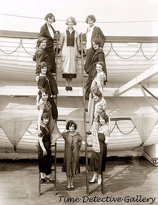 British Flapper Dance Group "The Tiller Girls" - 1920s - Historic Photo ...
