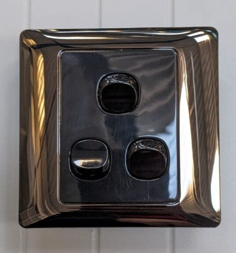 10 AMP 3 GANG TRIPLE 2 WAY LIGHT SWITCH SOCKET BLACK GUN METAL NEW ...