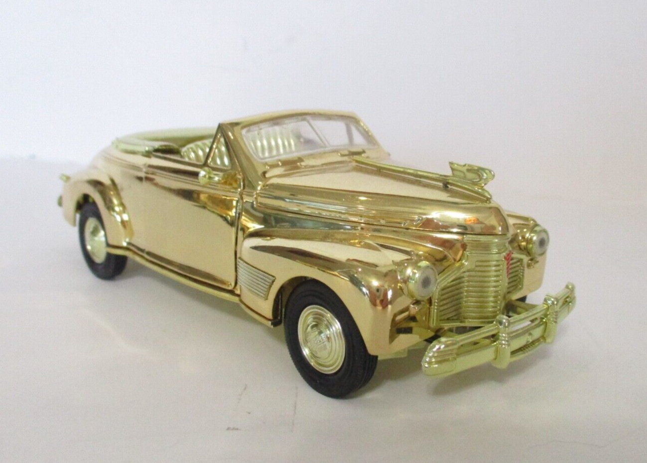 Signature Models 1941 Chevrolet Deluxe Convertible 24K Gold 1:32 Scale ...