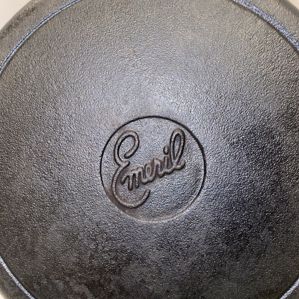 Emeril Cast Iron Skillet NO.8 10 Inch with Handle and Double Spout ...