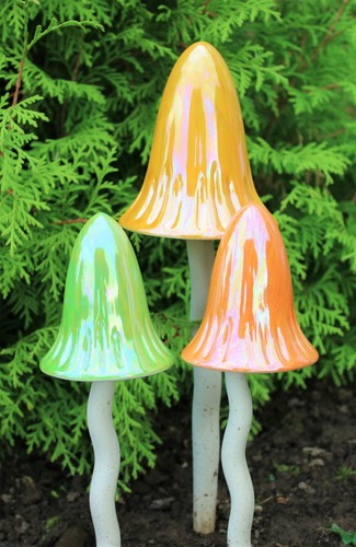 Garden Ornaments Ceramic Toadstools For The Garden Tinkling Mushrooms ...