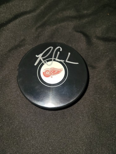 Riley Sheahan Autographed Signed Puck Beckett COA Detroit Red Wings ...
