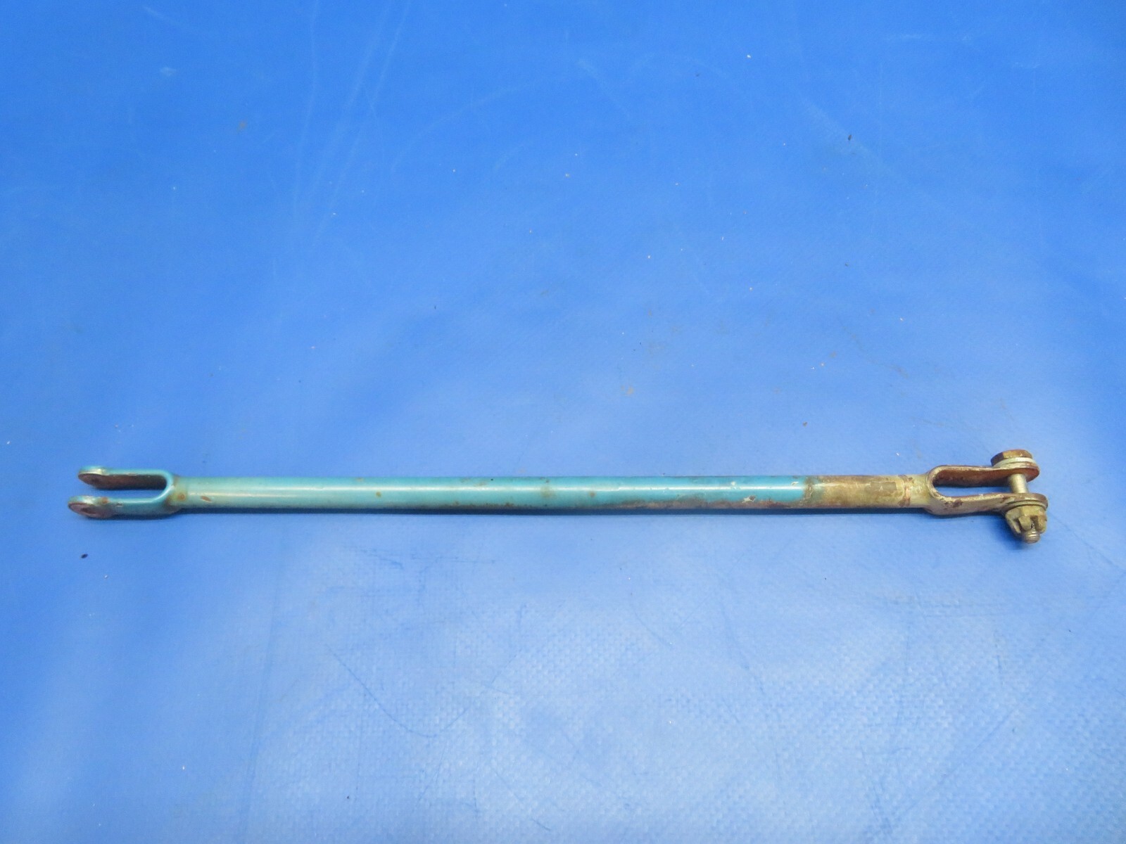 Cessna 150 / 150K Elevator Pushrod Tube Bellcrank P/N 0460116-1 (0922 ...