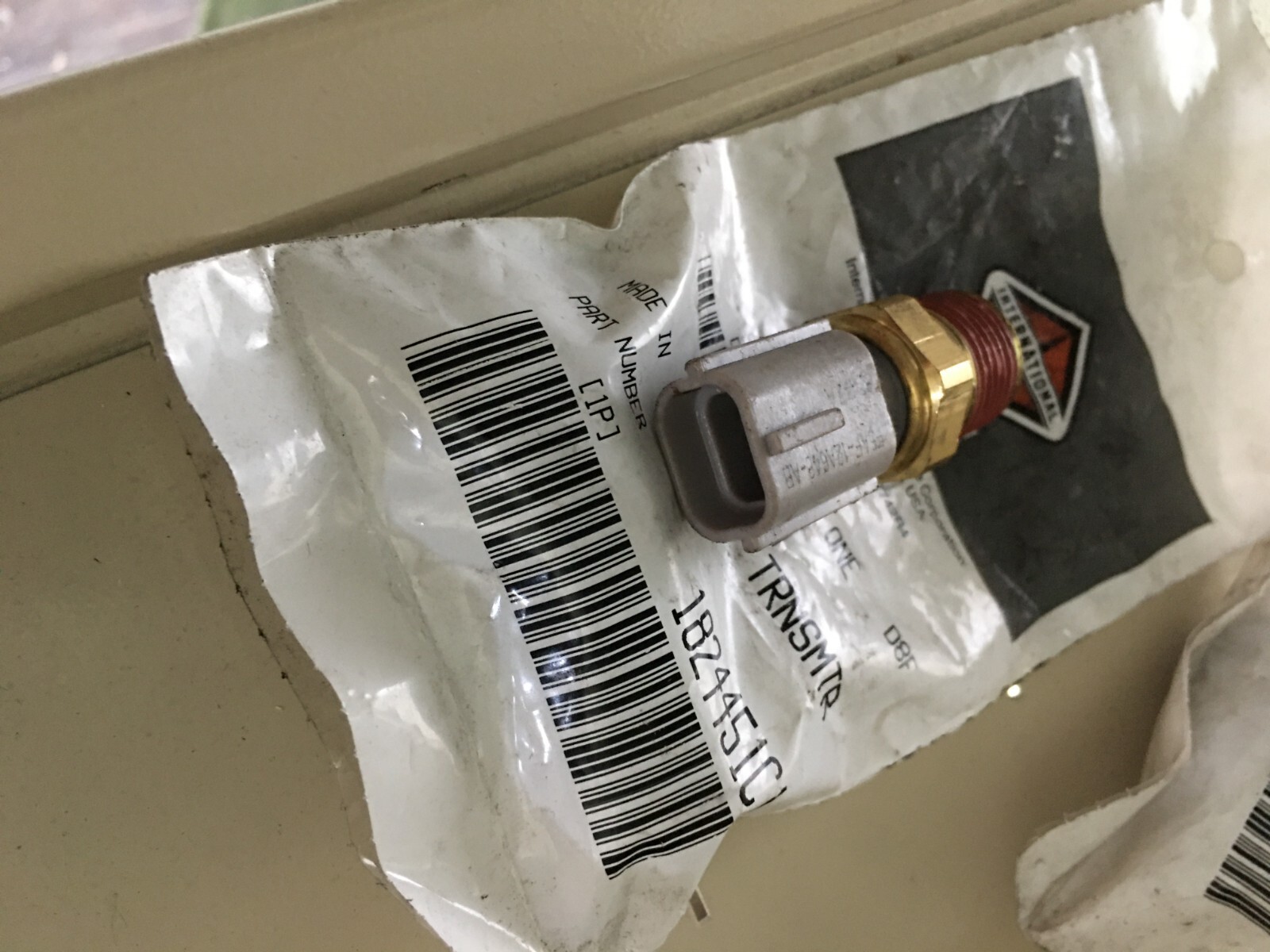 NEW International Navistar # 1824451C1 Temperature Transmitter Switch ...