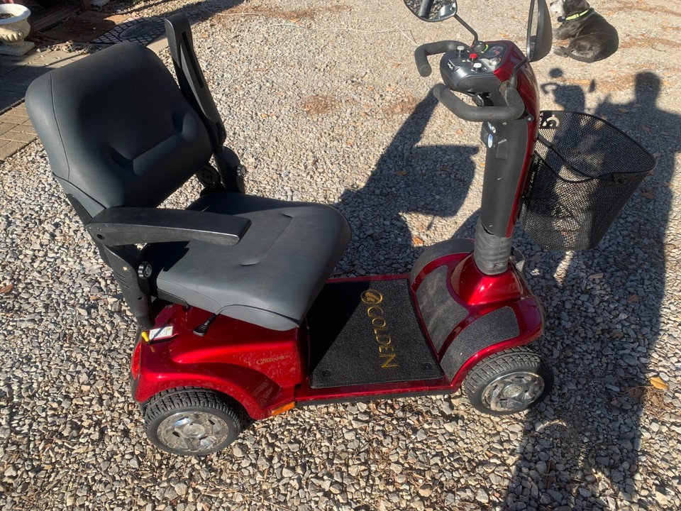 GOLDEN TECH COMPANION II 4 WHEEL SCOOTER TWO 12VOLT BATTERIES ALL ...
