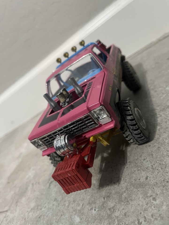 Model Kit 1978 Chevrolet Blazer "Pulled Pork Pulldozer" 1/24 CARZ ...