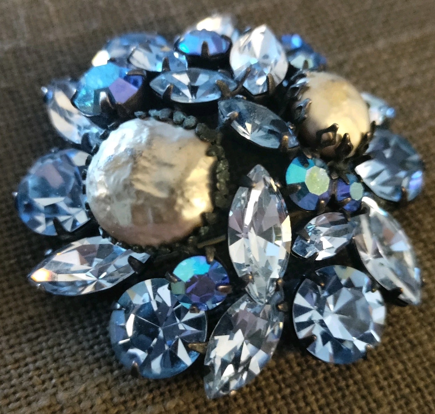 REGENCY Signed Crystal Rhinestone Brooch Stunning!!!! - Gem