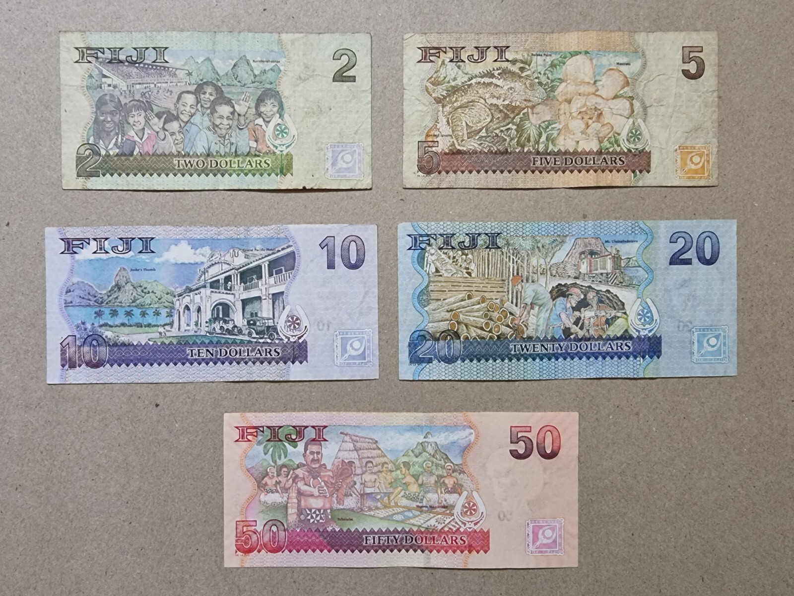 Fiji 2007 - 2012 banknotes Set of 5 queen $2, 5, 10, 20 & 50 dollars ...