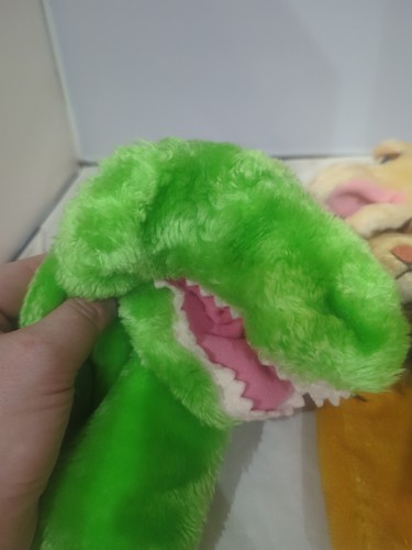 Vintage R. Dakin & Co Giraffe & Dino Plush Hand Puppet 1977 - 78 + Lion ...