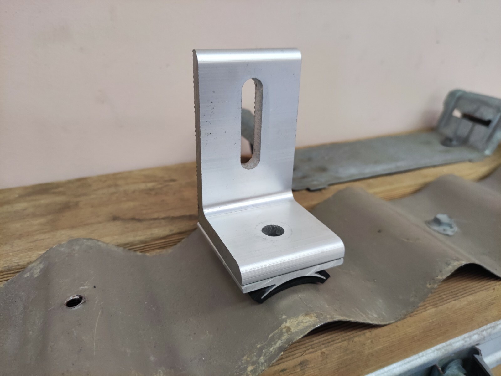 MSS TB-2 Corrugated Metal Roof Rib Mounting Bracket Clamp 16 pcs | eBay ...