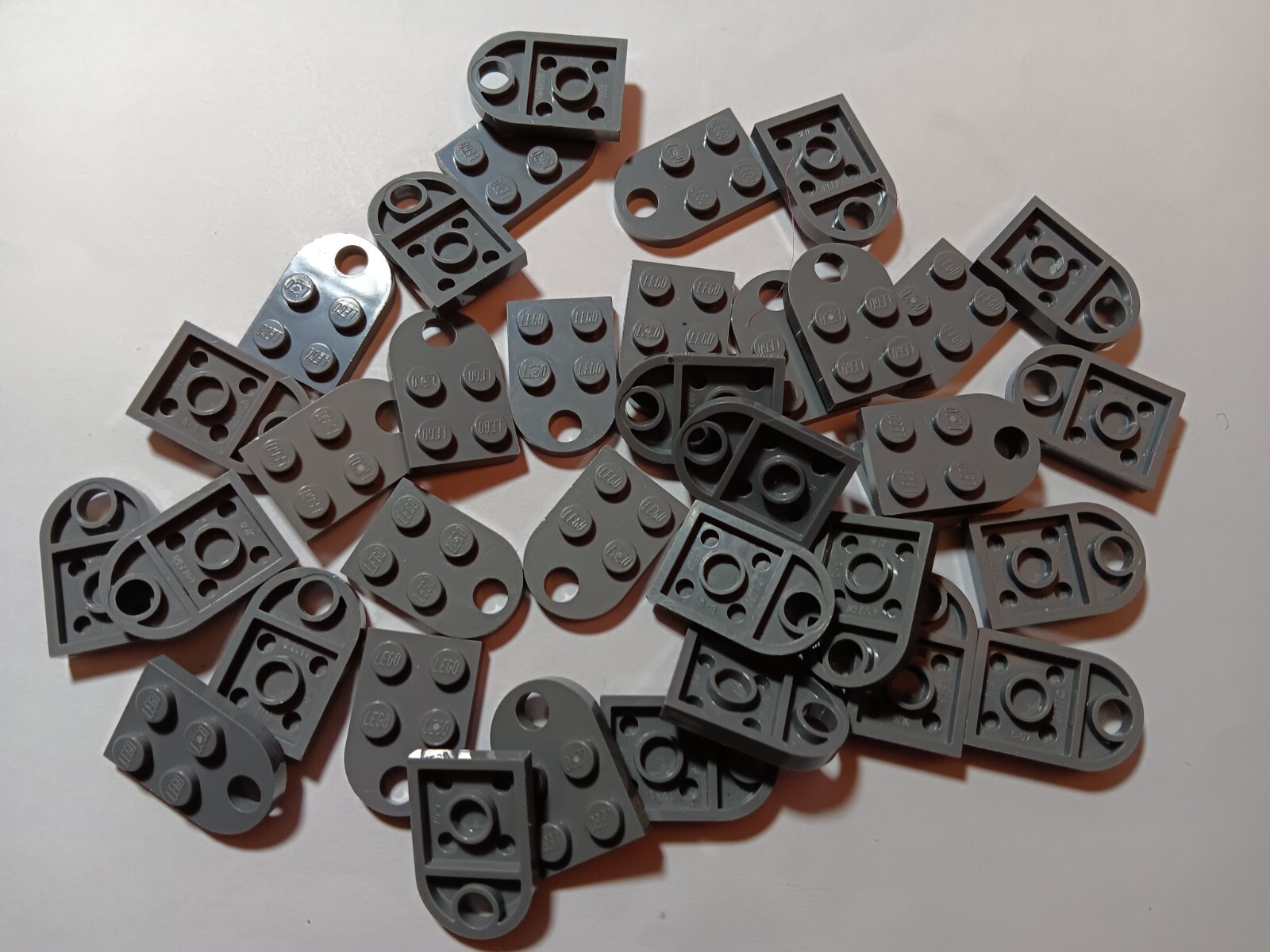 LEGO 12x Coupling Yellow Plate Modified 3x2 With Hole 3176 Heart Charm ...