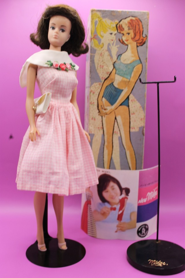 Vintage Barbie Japanese Midge Original with box, stand and booklet | eBay