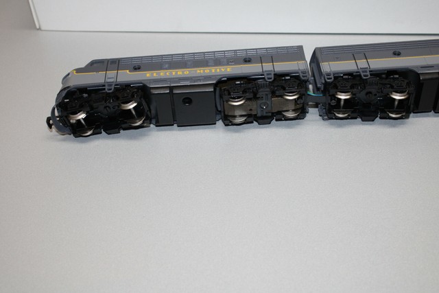 Marklin AC HO USA GM EMD F7 Diesel Locomotive 3-unit Full Metal 3349 ...