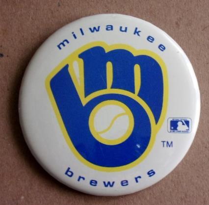 (1) Vintage 1970's MLB : MILWAUKEE BREWERS Baseball Pin Back Button (3. ...