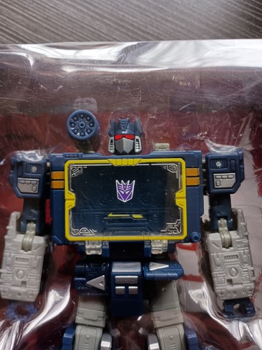 NEW Hasbro Transformers WFC Netflix Soundwave Decepticon With 5 ...
