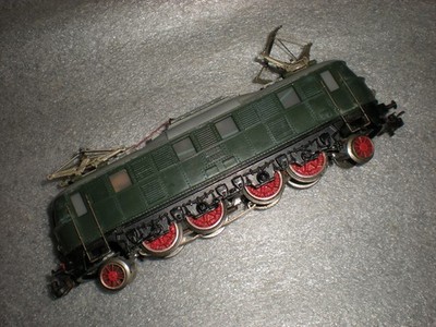 Rare Marklin 3024 HO Scale Green Electric Locomotive E1835 FOR PARTS OR ...