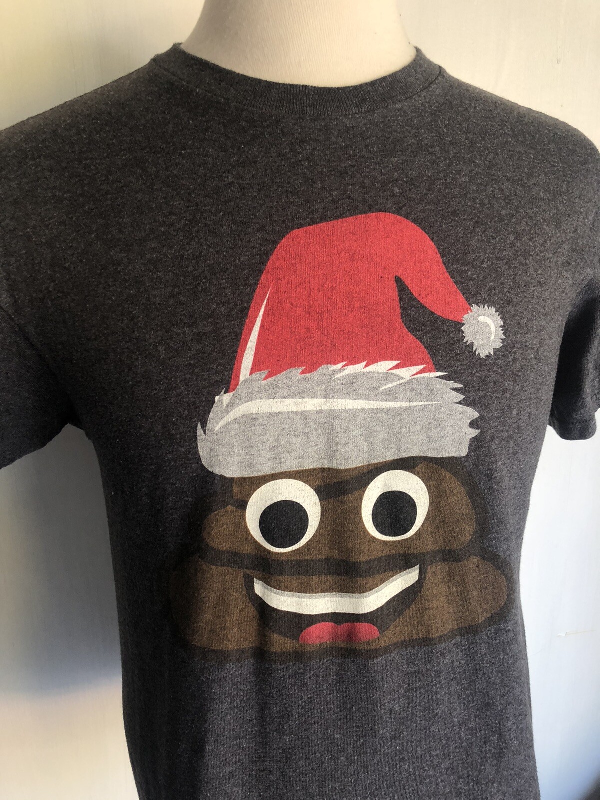 SMILING POOP EMOJI x SANTA CLAUS Distressed Ugly Chri… - Gem