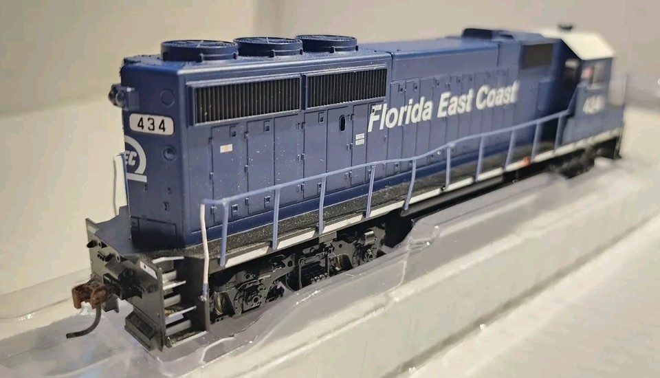 Athearn HO Scale GP 40-2 Diesel Florida East Coast #434 | eBay
