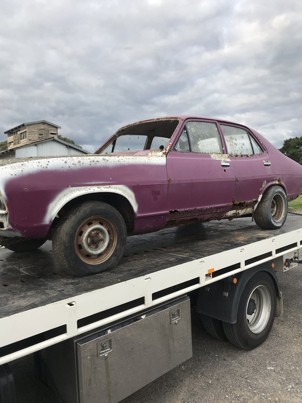 LJ TORANA BODY SHELL VERY RUSTY QUARTER PANELS SHELL & DOORS DISCS DIFF ...