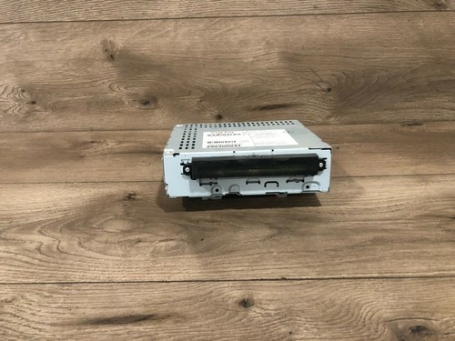 05_07 VOLVO OEM S40 V50 C30 V70 RADIO 6 DISC CD PLAYER HEAD UNIT STEREO ...