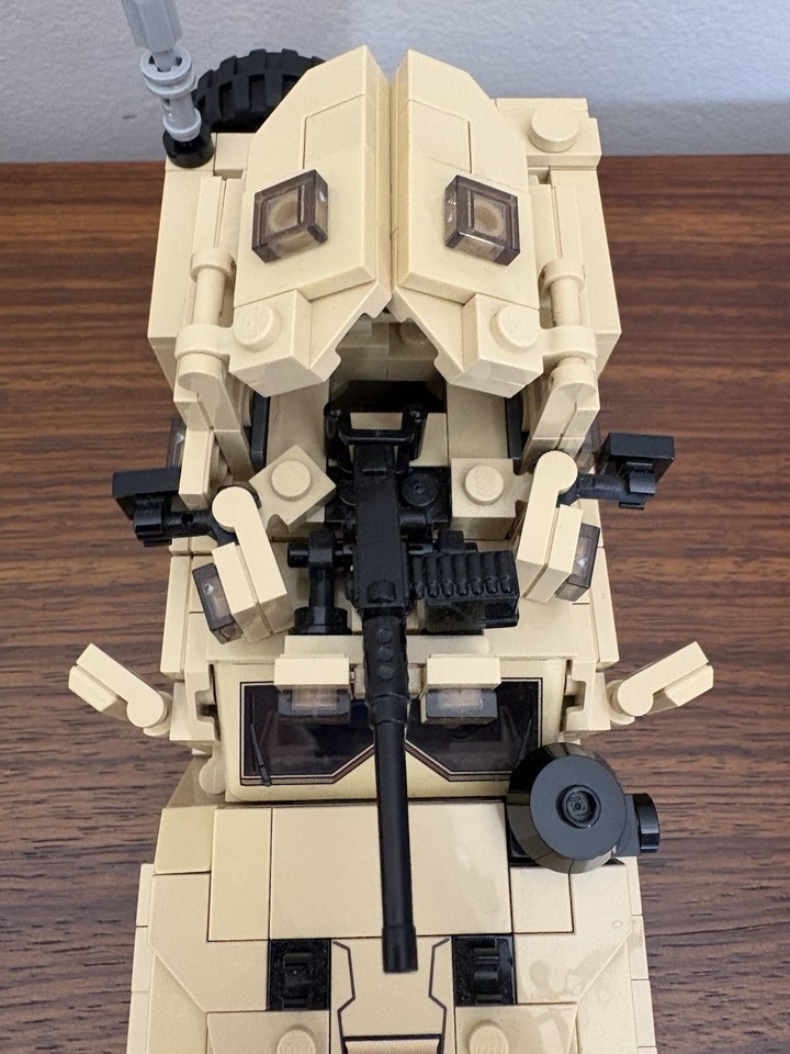 Lego Brickmania M1278 Heavy Guns Carrier – Joint Light Tactical Vehicle ...