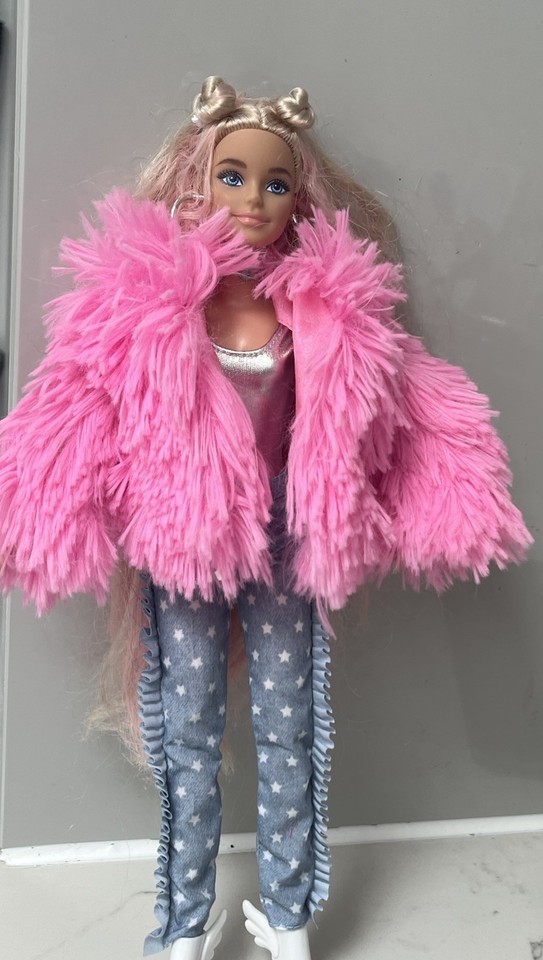 BARBIE EXTRA DOLL #3 WITH PINK & BLONDE HAIR PINK FLUFFY COAT DRESSED ...