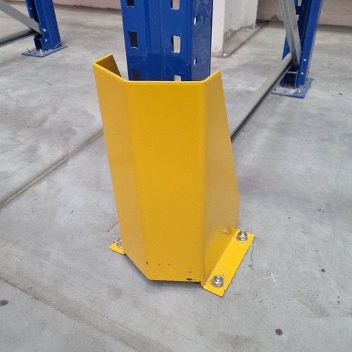 100 Units- Used Pallet Racking Corners, Protectors, Barriers, Guards ...